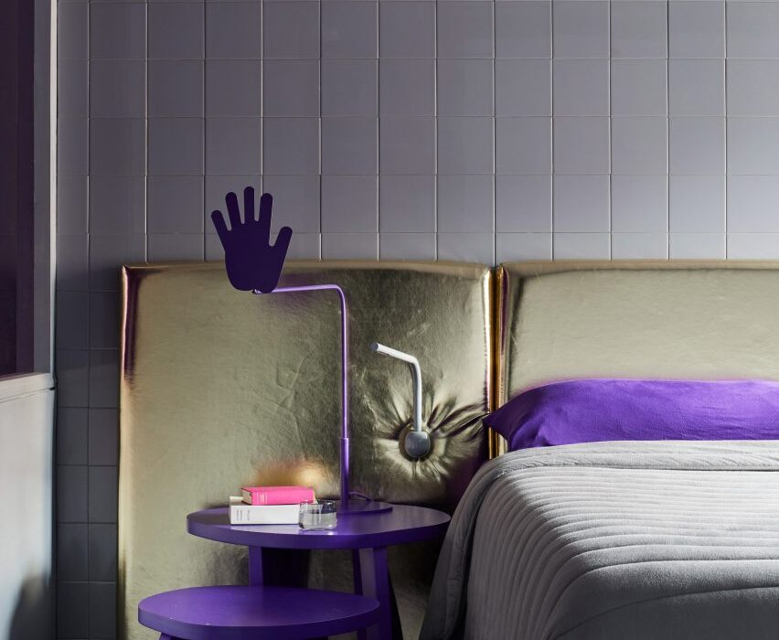 Seven bedrooms with eye-catching statement walls - Zarkon Group Real ...