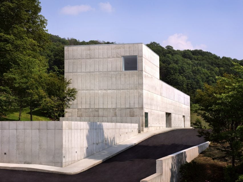 Monolithic New York museum pavilion features "perfect cube" gallery ...